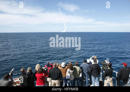 United States Navy Strategic Sealift Officer Warfare Insignia badge ...