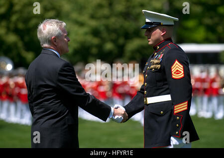 U.S. Marine Corps Gunnery Sergeant Brian C. Jacklin, Team Chief Stock ...