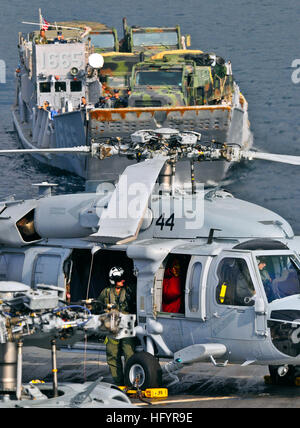 Landing Craft Utility (LCU 1665) delivers supplies and equipment for ...