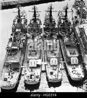 USS Collett (DD-730 Stock Photo - Alamy