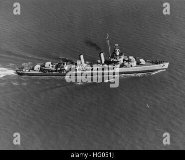 USS Shubrick (DD-638) underway in 1943 Stock Photo - Alamy