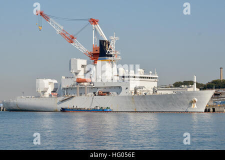 Missile range instrumentation ship USNS Observation Island at Yokohama ...