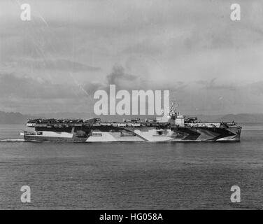 USS Lunga Point (CVE-94) under construction at Kaiser Shipyards, circa ...