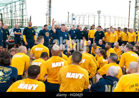 Pinning by Commander, U.S. Naval Forces Japan (CNFJ Stock Photo - Alamy