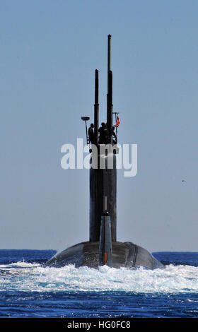 USS Annapolis (SSN 760) departs Naval Base Guam Stock Photo - Alamy