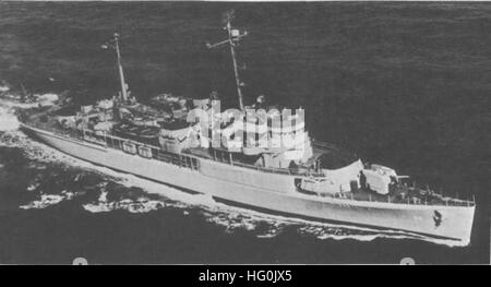 USS Timbalier (AVP-54) underway Stock Photo - Alamy