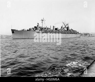 The USS Nereus (AS-17), a submarine tender of the United States Navy ...