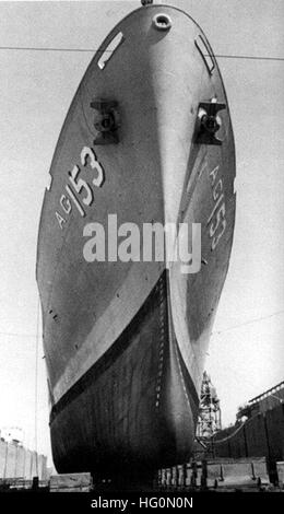 USS Compass Island (AG-153) in drydock bow 1977 Stock Photo - Alamy