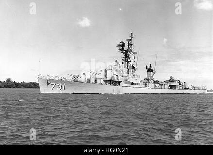 USS Maddox (DD-731) entering Pearl Harbor 1966 Stock Photo - Alamy