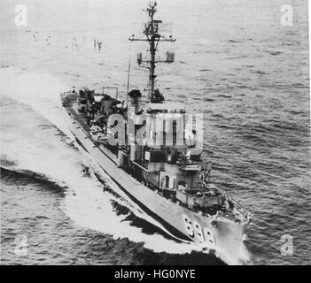 A starboard side view of the superstructure of the ocean minesweeper ...