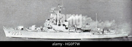 USS John R. Perry (DE-1034) underway in the Pacific Ocean c1971 Stock ...