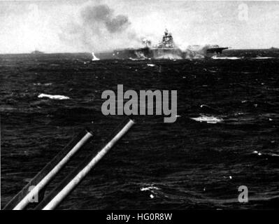 USS Hancock (CV-19) burning after kamikaze hit 1945 Stock Photo - Alamy
