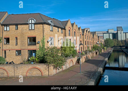 Ornamental Canal Wapping, london,england Stock Photo - Alamy