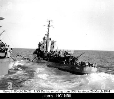 USS Dunlap (DD 384) refueling from USS Saratoga (CV 3 Stock Photo - Alamy