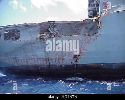 USS Denver after collision with USNS Yukon Stock Photo - Alamy
