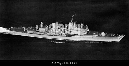 USS Coontz (DLG-9) underway in 1960 Stock Photo - Alamy