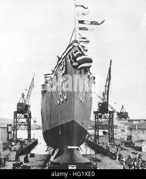 USS Reasoner (DE-1063) at Lockheed Shipbuilding in 1971 Stock Photo - Alamy