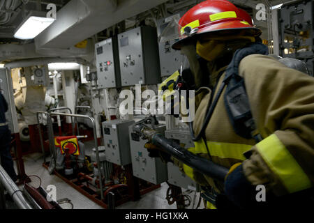 U.S. Navy Damage Controlman 3rd Class Kevin O'Connell, a rescue Stock ...