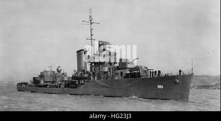 USS Jarvis (DD-393) underway in 1942 Stock Photo - Alamy