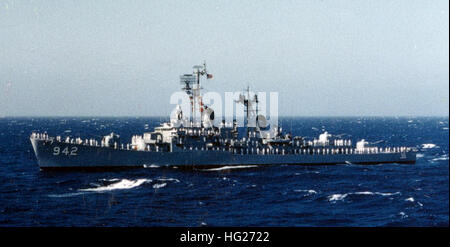 USS Bigelow (DD-942) underway in 1972 Stock Photo - Alamy