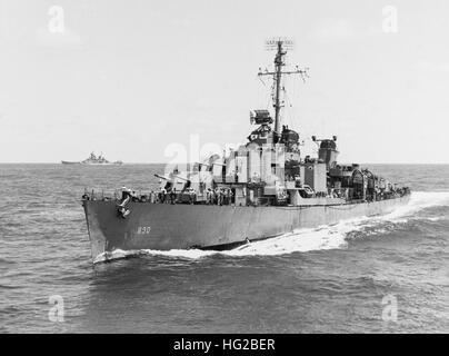 USS Meredith (DD-890) at sea c1946 Stock Photo - Alamy