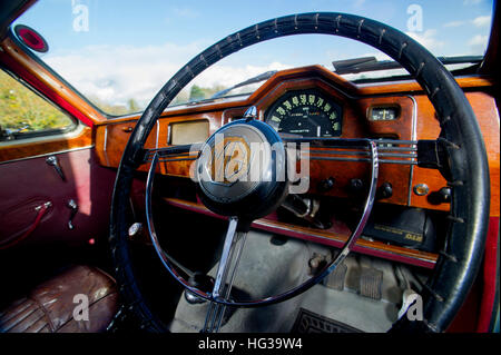 MG Magnette ZA dashboard Stock Photo - Alamy