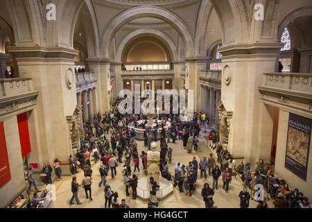 Crowded Grand Entry Hall at the Metropolitan Museum of Art in New York ...