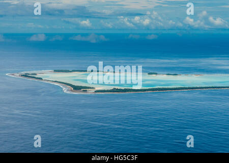 The coastline of Tuvalu Stock Photo - Alamy