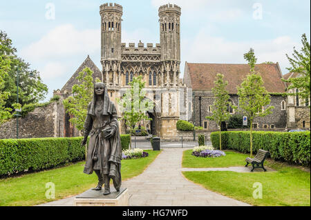 Queen Bertha of Kent statue in Lady Wootton's Green, Canterbury, Kent ...
