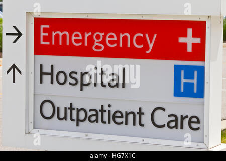 accident and emergency sign at local hospital casualty department Stock ...