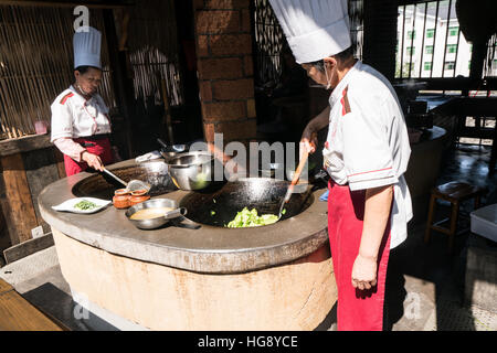 traditional Chinese kitchen Stock Photo - Alamy