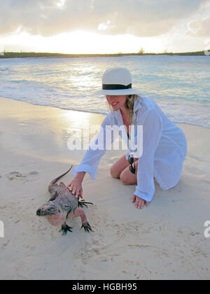 Beautiful young woman traveling exuma bahamas Stock Photo - Alamy