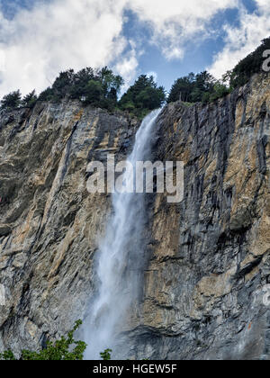 Summer view up the Lauterbrunnen Valley in the Jungfrau Region ...