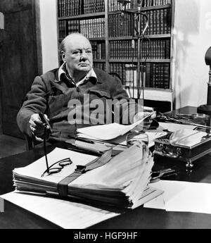 Winston Churchill at his desk at Chartwell. 1947 Stock Photo - Alamy