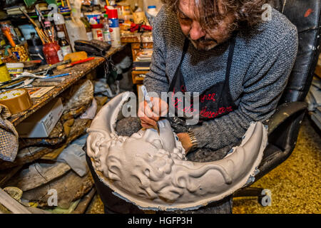 Italy Veneto Venice mask - " Bottega dei Mascareri -Massimo Boldrin ...
