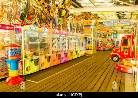 Deserted amusement arcade on Clacton Pier in winter Stock Photo - Alamy