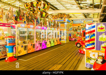 Deserted amusement arcade on Clacton Pier in winter Stock Photo - Alamy