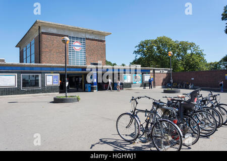 Entrance to Northfields Underground Station, Northfields, London ...