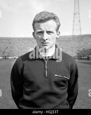 JIMMY JOHNSTONE - PORTRAIT OF INTERNATIONAL SCOTTISH FOOTBALLER / ; 12 ...
