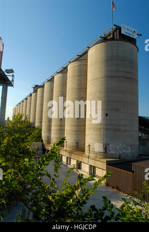 Prairie Material Yard 32 near Goose Island Stock Photo - Alamy