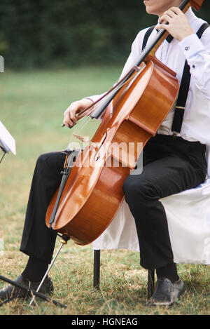 Man playing the cello Stock Photo - Alamy