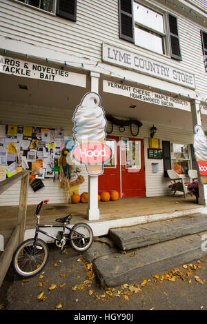 The Lyme Country Store in Lyme, New Hampshire Stock Photo - Alamy
