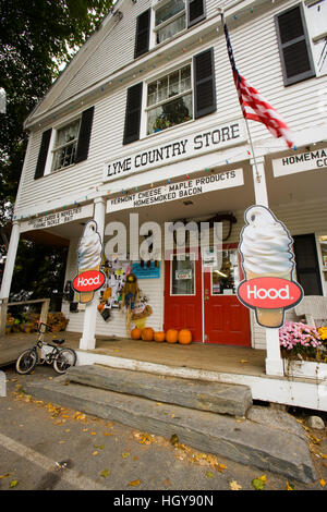 The Lyme Country Store in Lyme, New Hampshire Stock Photo - Alamy