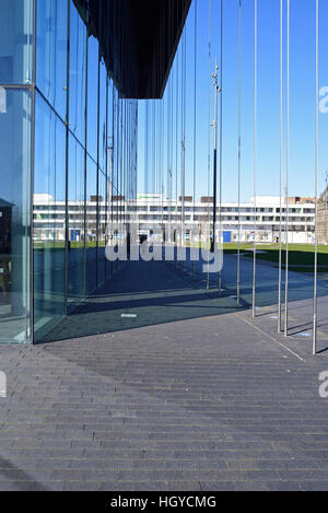 mima middlesbrough institute of modern art - main atrium and staircase ...