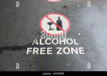 Alcohol Free Zone warning Sign about drinking in Public Place ...