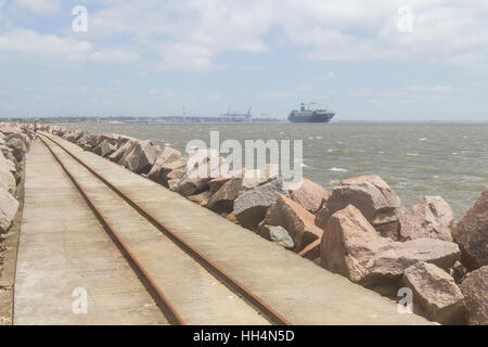 Channel to the ocean using Rio Grande channel and breakwater at Cassino ...