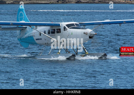 Cessna 195 float plane seaplane Stock Photo: 84022069 - Alamy