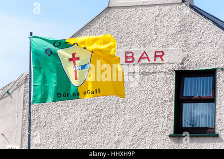 Donegal flag Ireland Stock Photo: 309873969 - Alamy