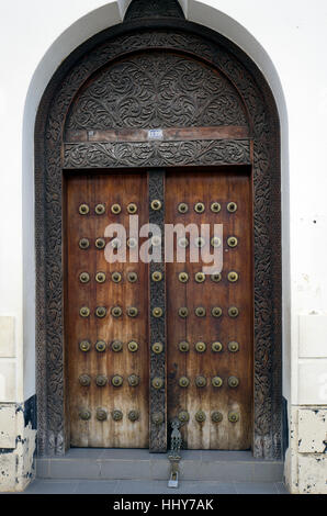 Traditional wooden door in Zanzibar Stock Photo - Alamy