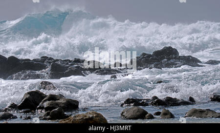 Powerful waves at Rocky Point, North Shore, Oahu, Hawaii, USA Stock ...